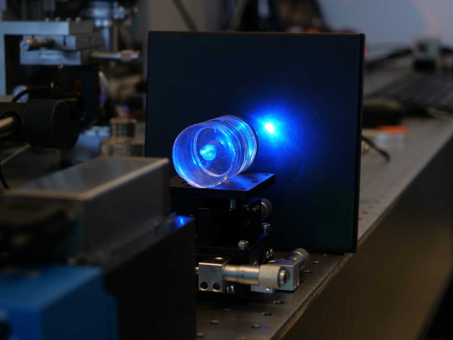 Deep UV Laser from Nd-Doped Fiber: The NeoDUV Project | Oxxius